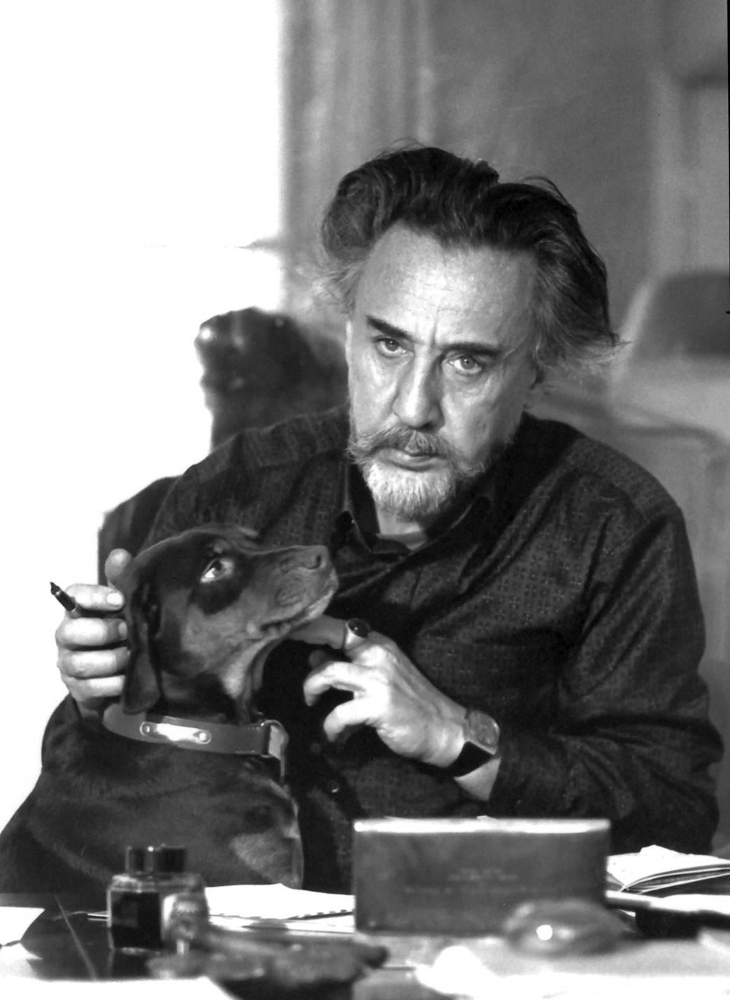 Romain Gary, foi diretor de cinema e autor de dezessete livros – entre ...