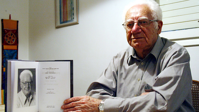 Israel Gutman, um dos mais importantes historiadores do Holocausto e ...