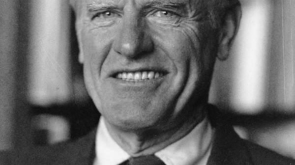 Henry W. Kendall, físico americano, foi laureado com o Prêmio Nobel de ...