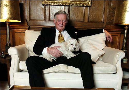 Ken Thomson, magnata da imprensa, herdeiro de um império jornalístico