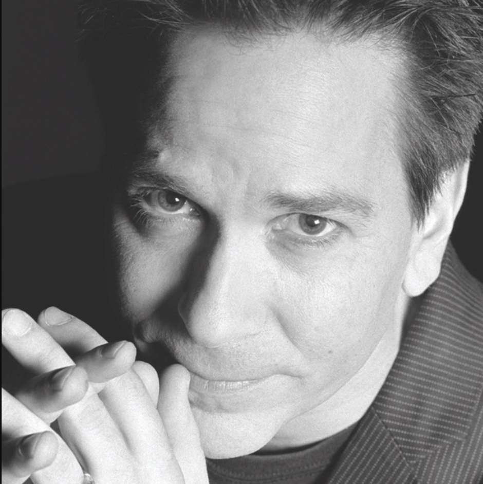 Mike Porcaro, músico baixista da banda Toto por muitos anos