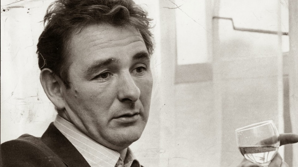 Brian Clough, lendário técnico, considerado uma lenda do futebol inglês ...