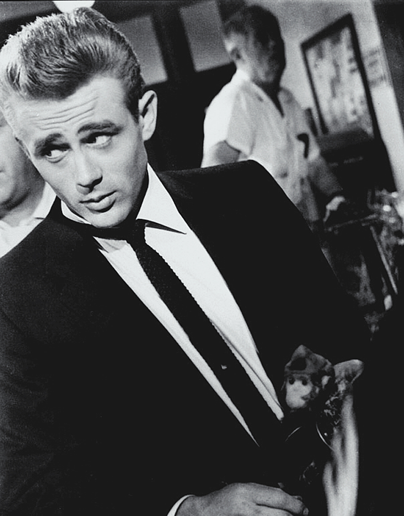 William Bast, roteirista de séries produzidas entre as décadas de 1960 ...