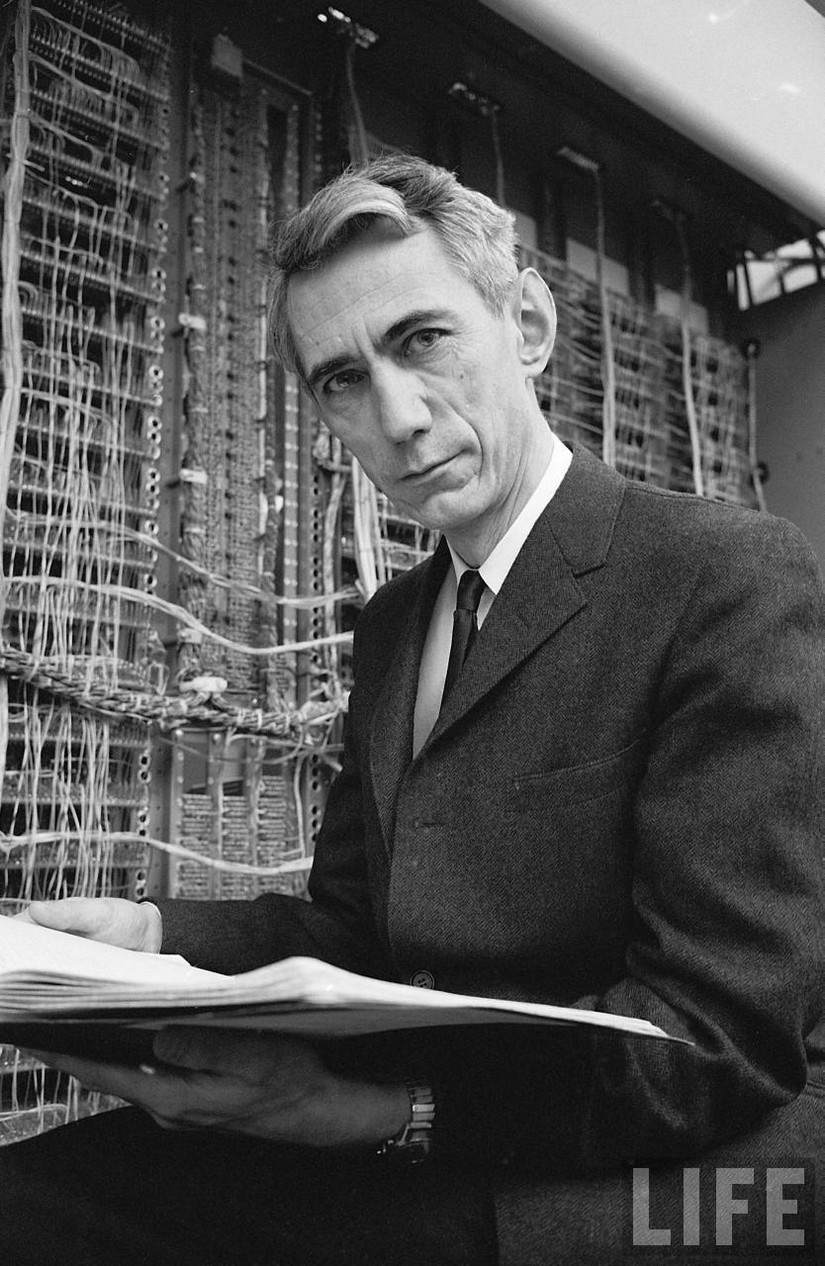 Sintagma Collector: 100º Aniversário de Claude Shannon