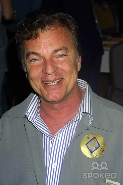 Edward Laurence Albert, brilhou no filme O Magnata Grego, fazendo o ...