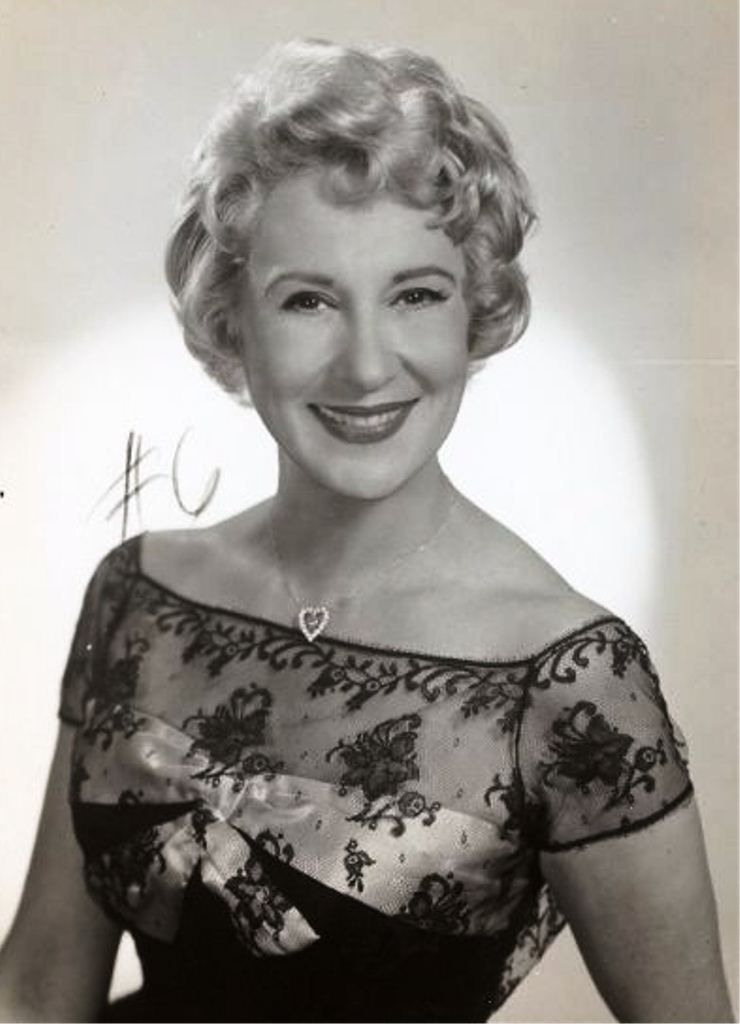 Arlene Francis, atriz de rádio e televisão americana