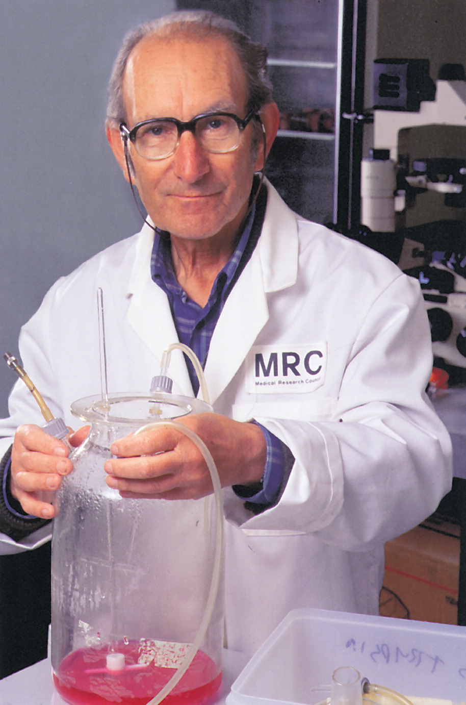 César Milstein, prêmio Nobel de Medicina em 1984 por suas pesquisas ...