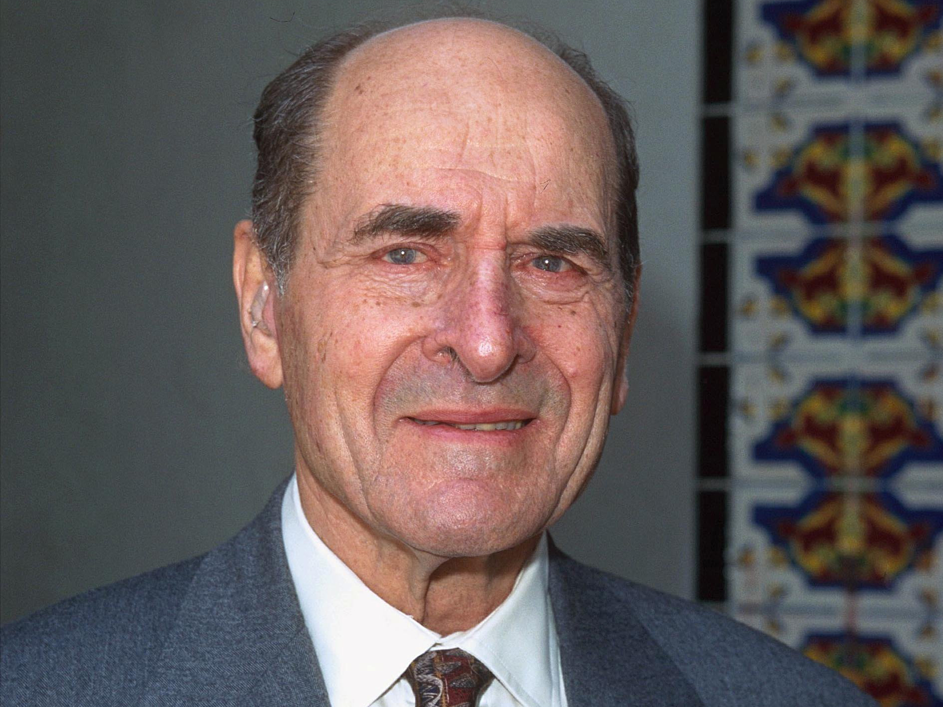 Henry Heimlich, foi o criador da famosa técnica contra sufocamento ...