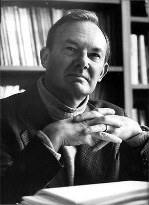 John Hick, teólogo e filósofo da religião inglês, é considerado um dos ...