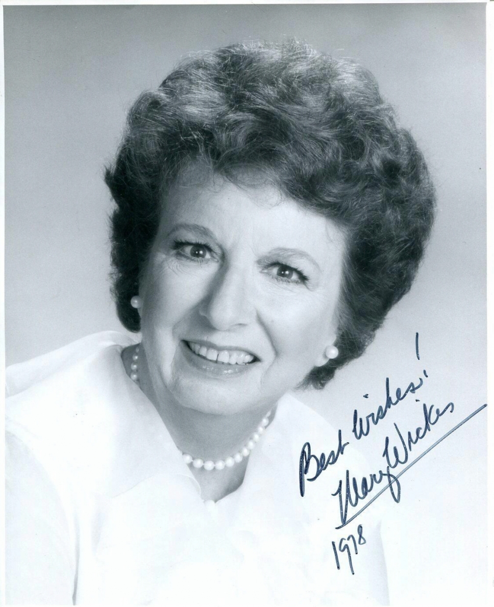 Mary Wickes, teve uma longa carreira no palco com mais de duas dúzias ...