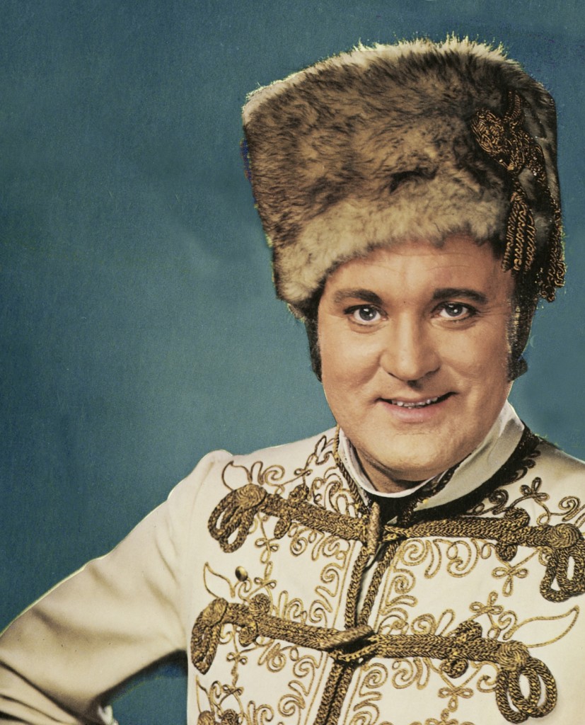 Nicolai Gedda, foi uma das grandes vozes do século XX, grande figura ...