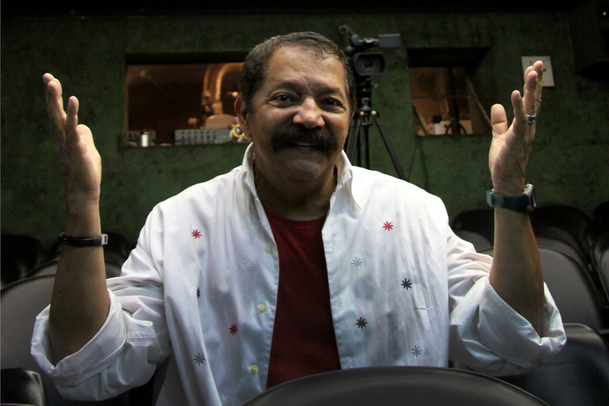 “Valéria Valenssa vai ter de se vestir se quiser desfilar na Mangueira ...