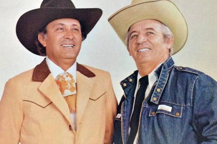 “O poder despreza aqueles que não sabem ocupá-lo.” Charles-Maurice ...