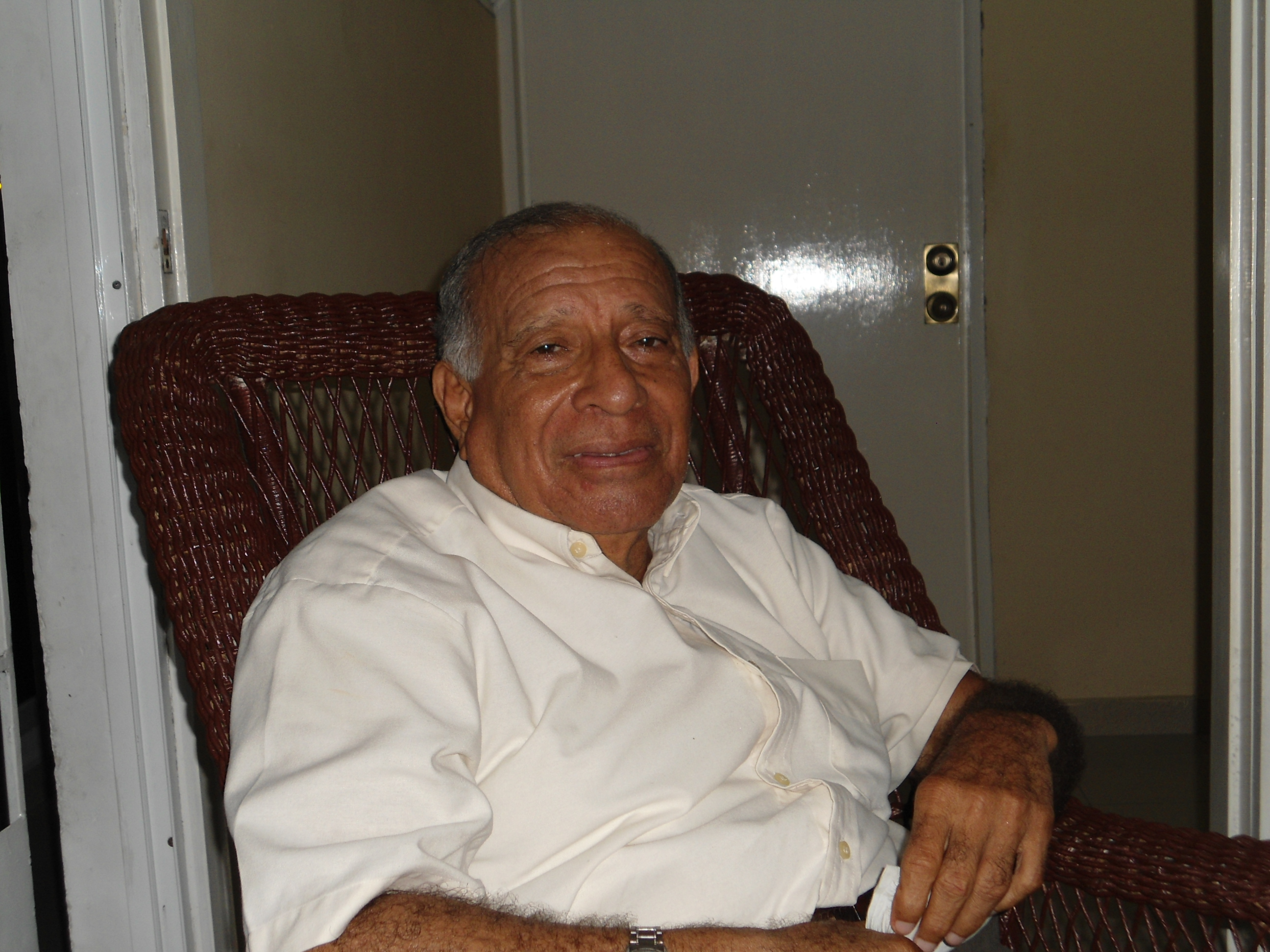 Marcos Coll, foi o autor do único gol olímpico da história das Copas do ...