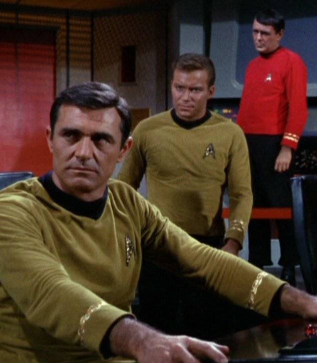 Paul Comi (1932-2016), ator convidado em diversas séries produzidas ...