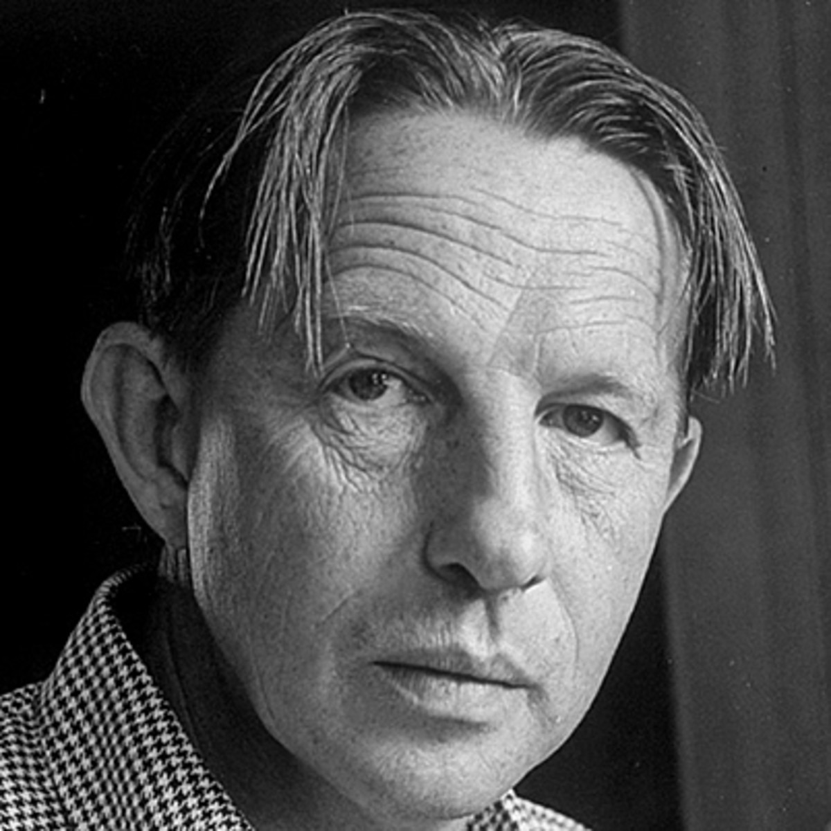 “Muitas vezes é preferível ser muito ativo do que pensar demais.” Louis ...