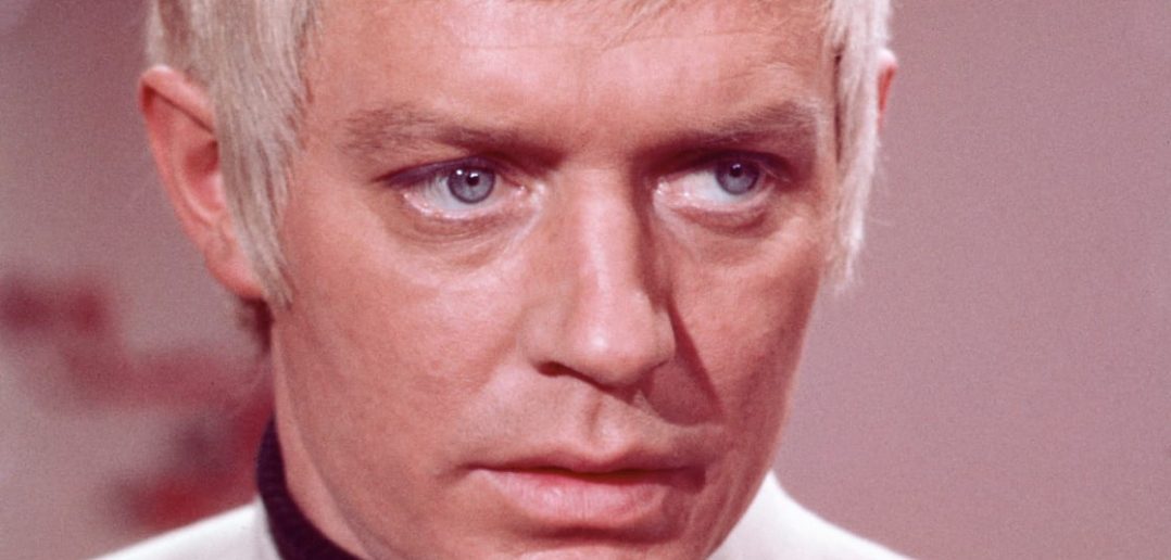 Ed Bishop, era conhecido por seu papel principal como Comandante Ed ...