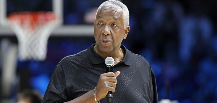 John Thompson, ex-jogador do Boston Celtics e renomado treinador de ...