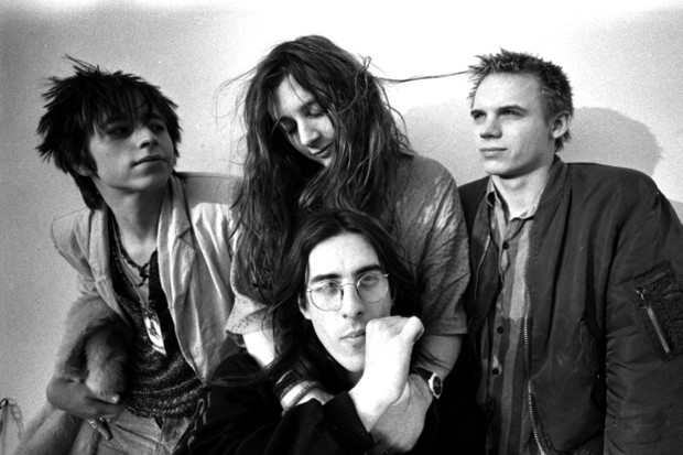 Mark Keds, músico e compositor do grupo de punk rock inglês Senseless ...