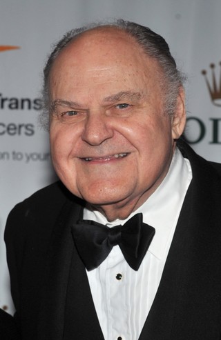 George Irving, ator e cantor da Brodway, vencedor do Tony Awards de ...