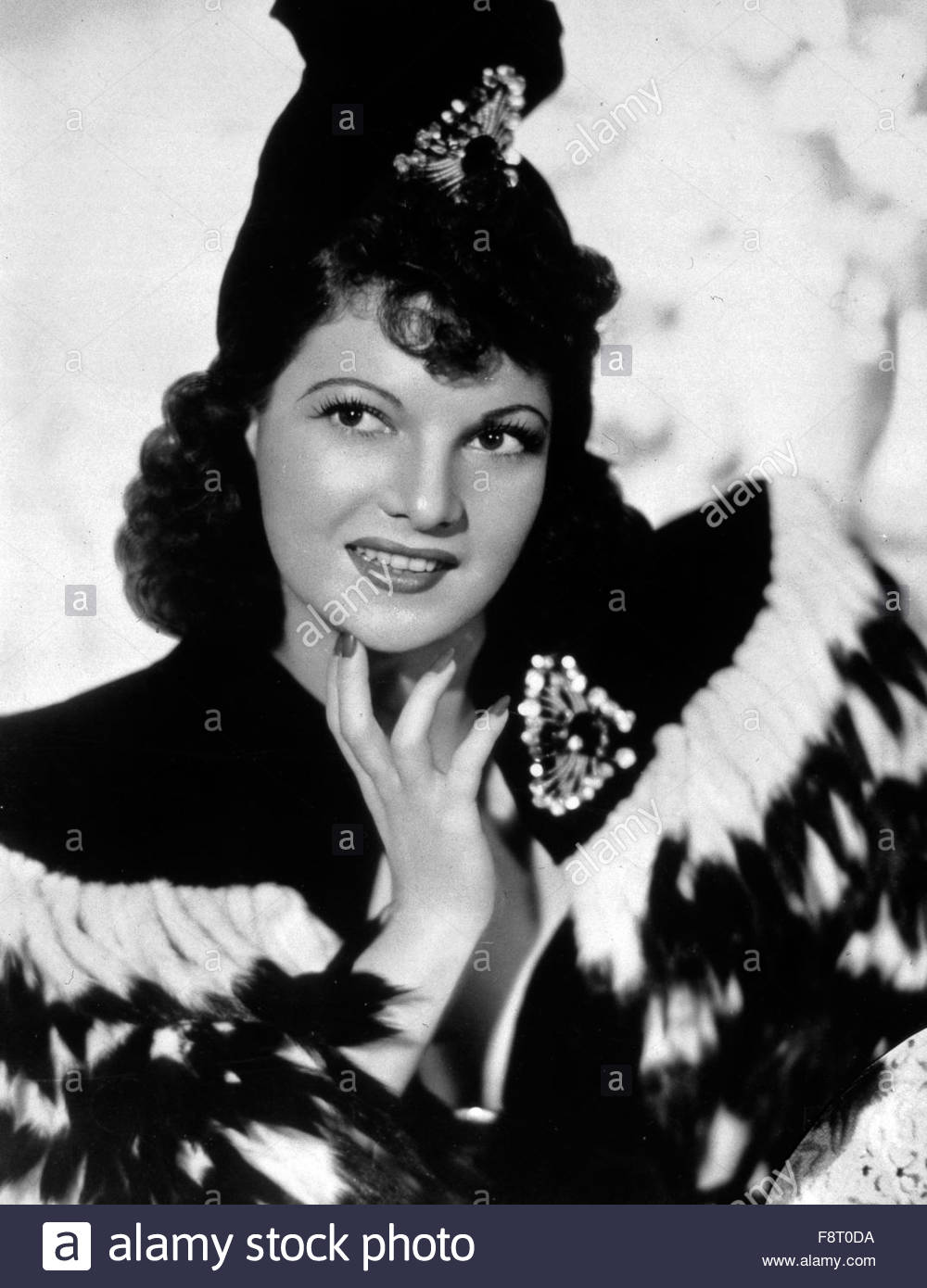 Ann Corio, uma rainha burlesca na Broadway, manteve viva a arte das ...