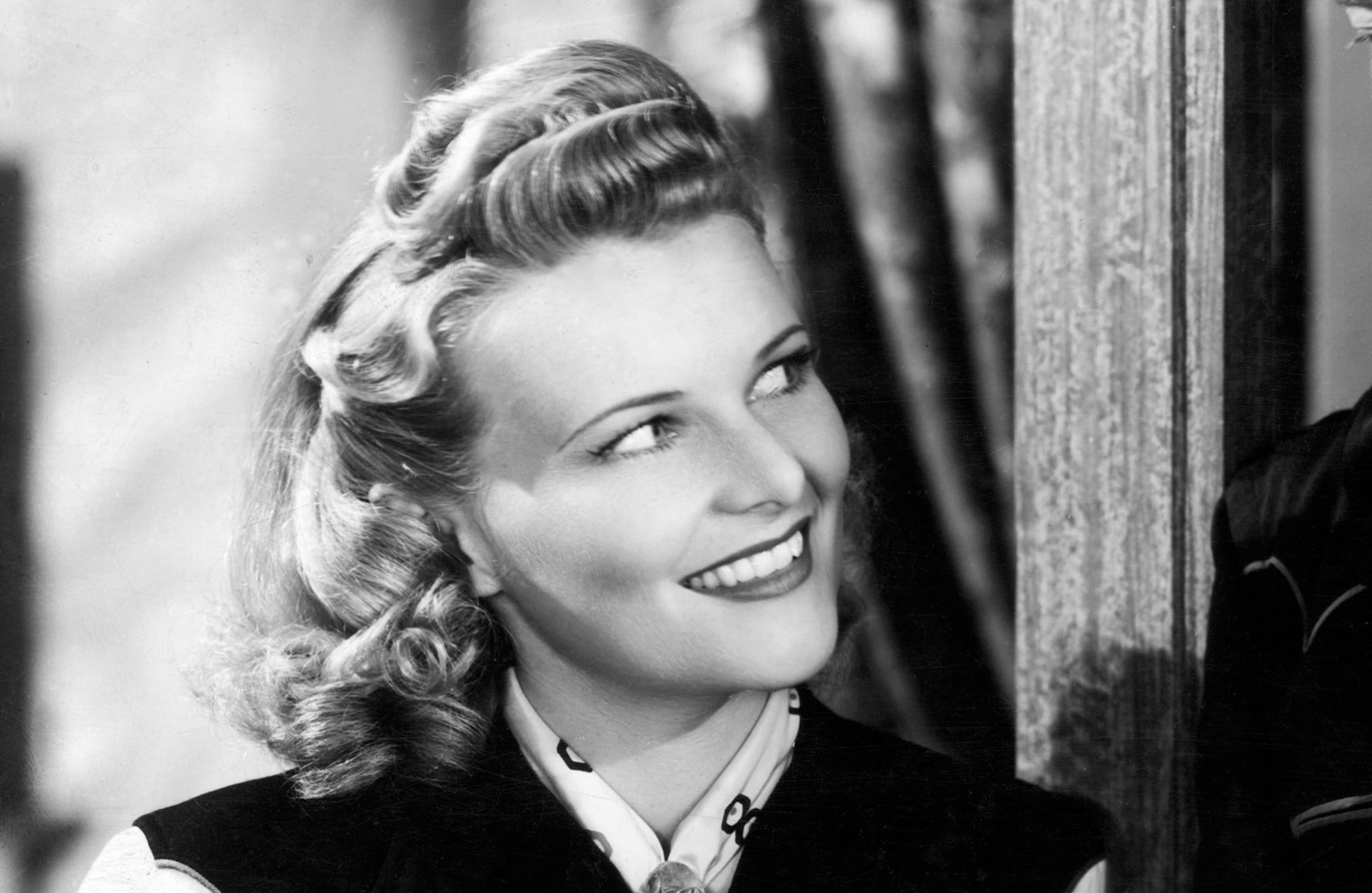 Marjorie Reynolds, estrelou vários clássicos de Hollywood, como ...