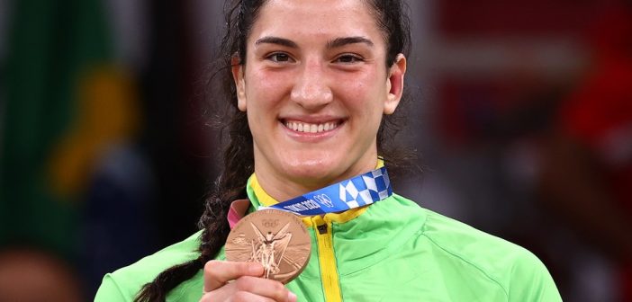 A primeira brasileira a conquistar três medalhas olímpicas em um ...