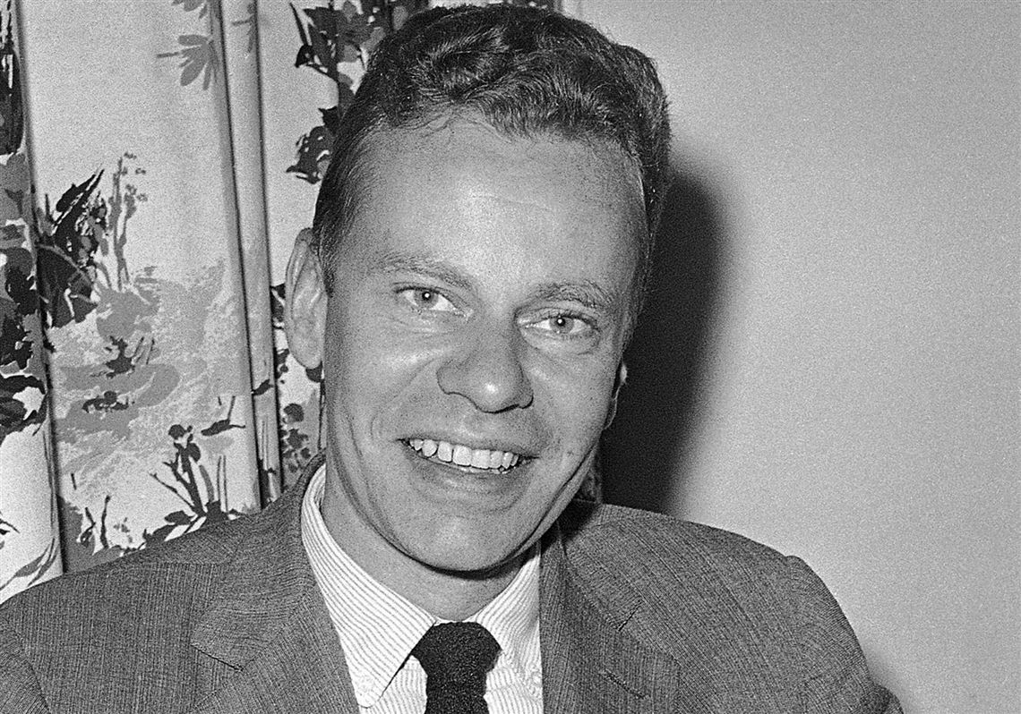 Mark Van Doren, poeta, crítico e professor que fascinou os alunos John ...