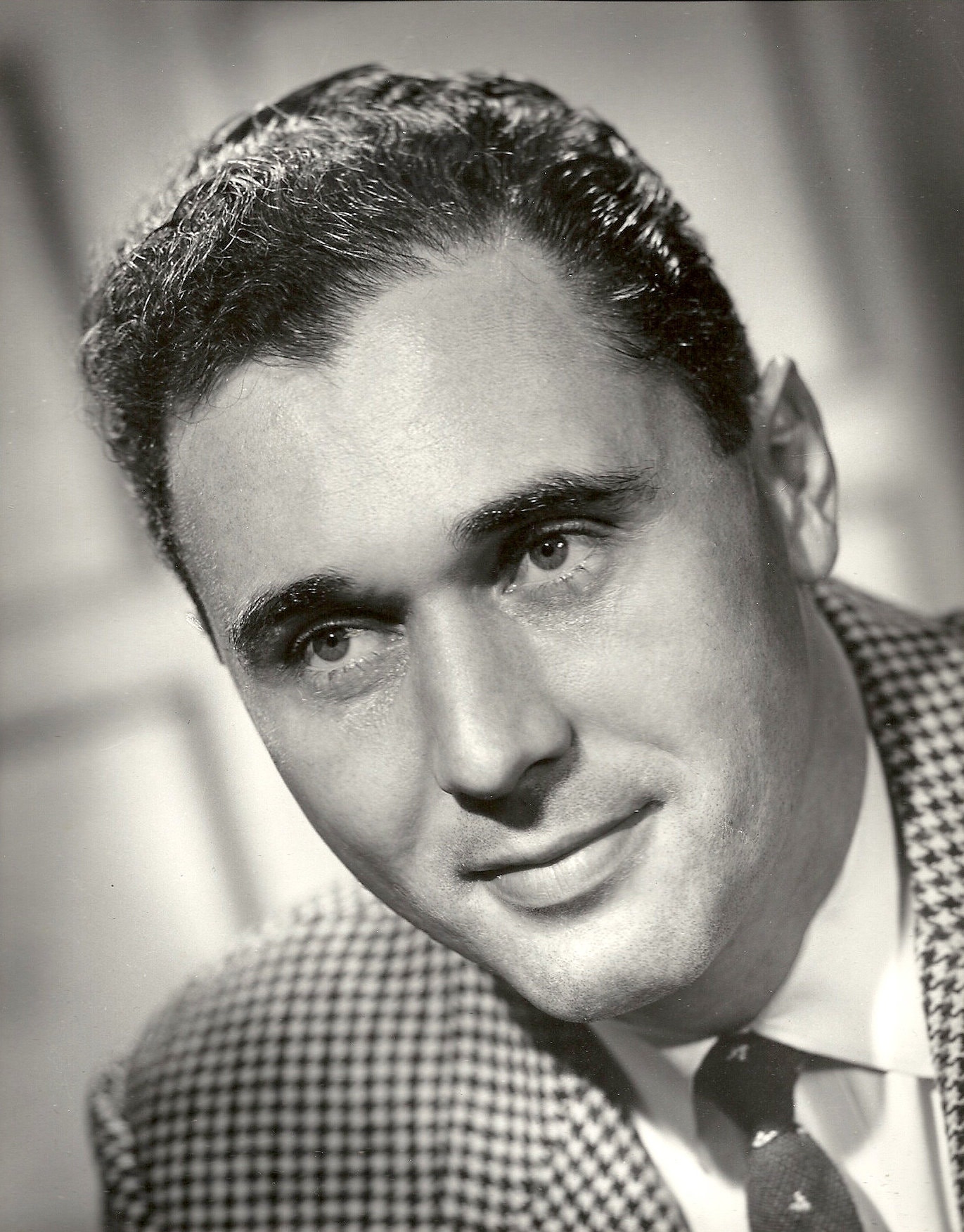 Frank Peppiatt, foi um dos principais produtores de programas de ...