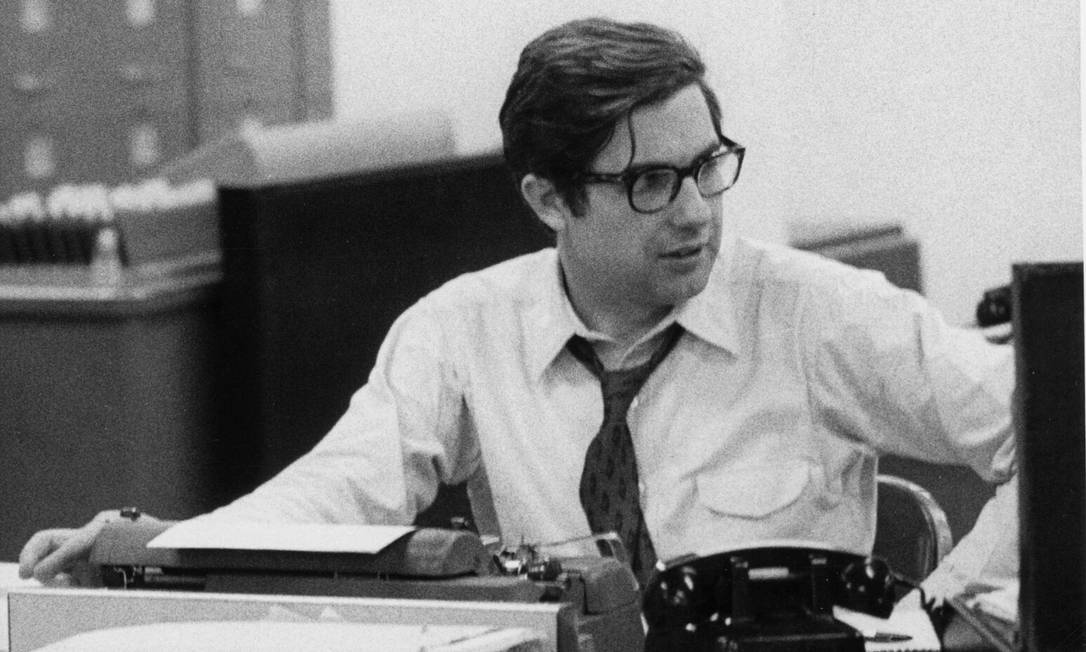 Neil Sheehan, repórter do NY Times que obteve os documentos do ...