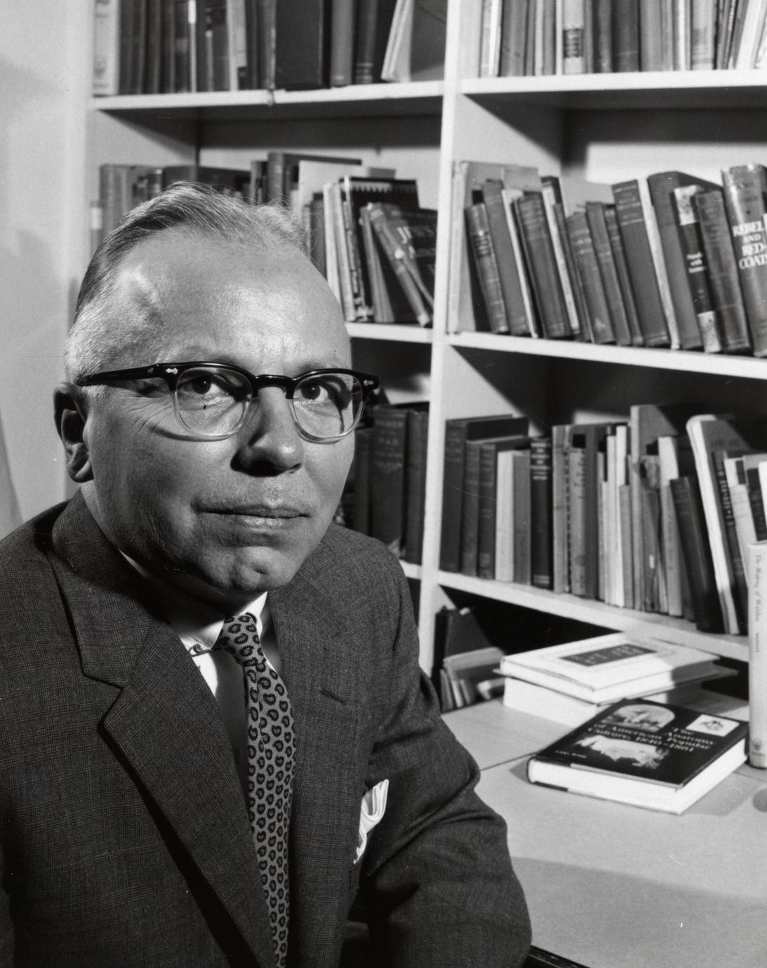 Carl Bode, foi uma autoridade em literatura e cultura americana ...