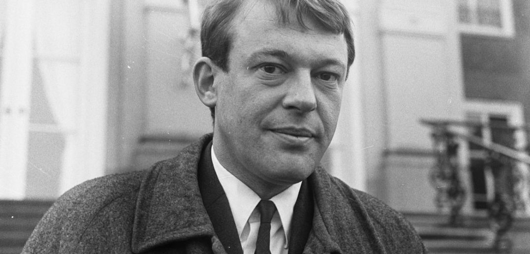 Hans van Mierlo, intelectual boêmio e político social liberal, foi uma ...