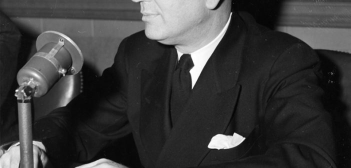 Rexford G. Tugwell, foi um dos membros originais da “confiança cerebral ...