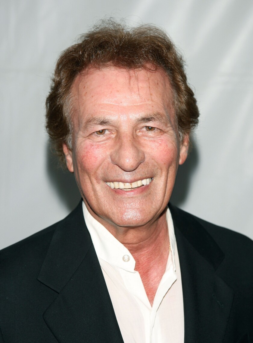 Joe E. Tata, conhecido por interpretar Nat Bussichio, o amigável dono ...