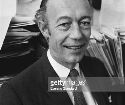 Richard Hough, foi um historiador e romancista cuja prolífica carreira ...