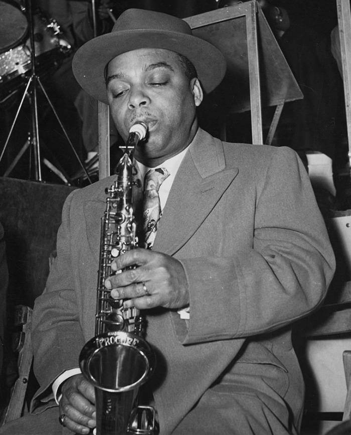 Russell Procope, clarinetista e saxofonista que foi um dos principais ...