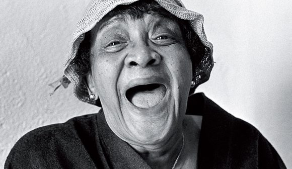 Moms Mabley, comediante e atriz americana, gravou álbuns de comédia e ...