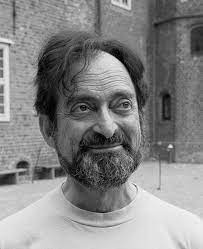 Frank Harary, matemático que escreveu e lecionou extensivamente sobre a ...