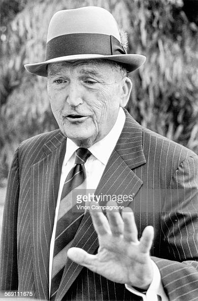 William Jovanovich, chefe editorial que presidiu Harcourt, Brace ...