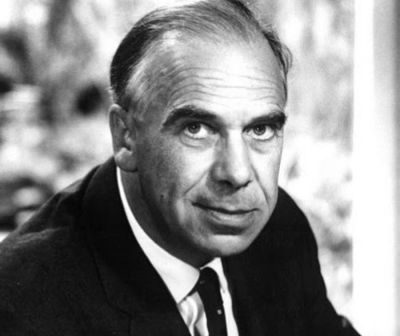 William Alwyn, compositor que escreveu cinco sinfonias, três quartetos ...