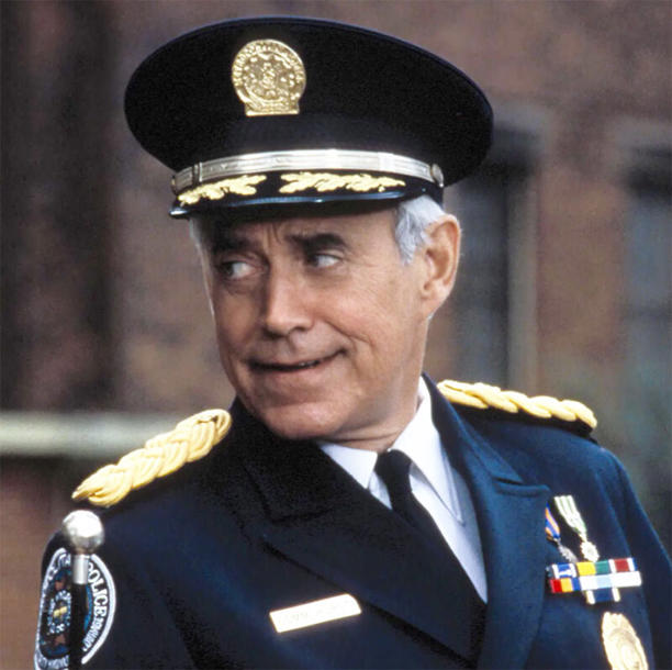 George R. Robertson, ator canadense que interpretou o chefe Hurst nos ...