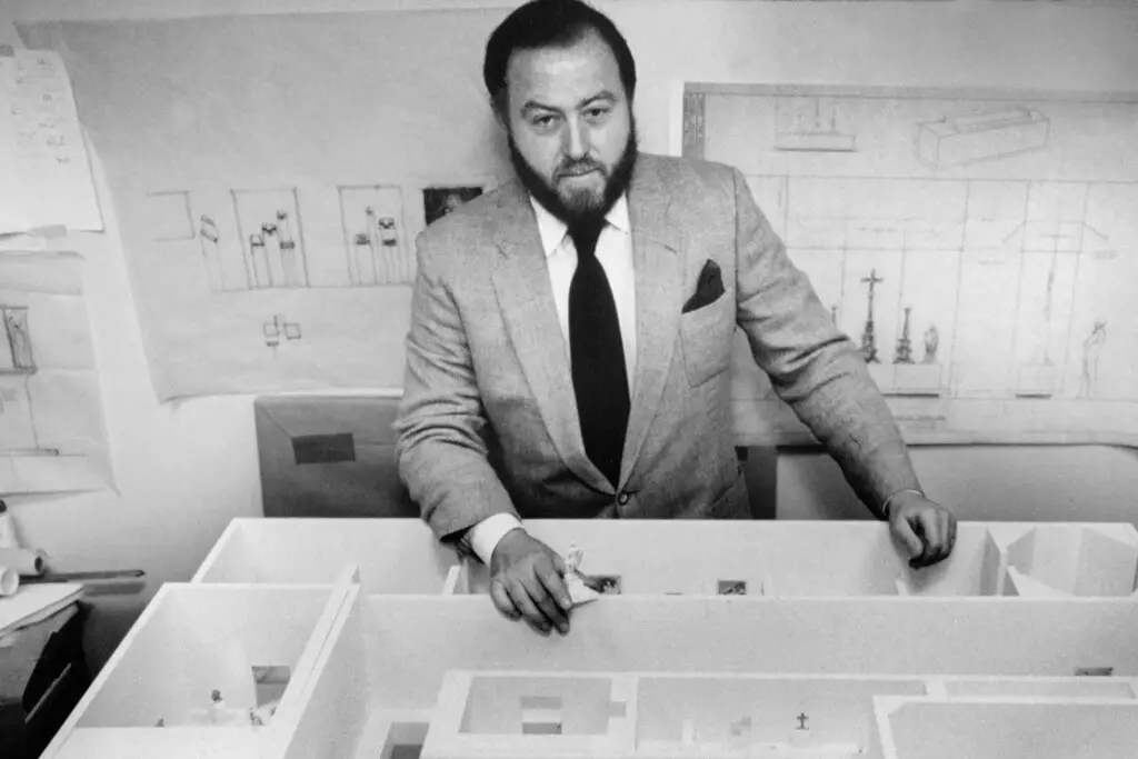 Stuart Silver, diretor de design inventivo do Metropolitan Museum of ...