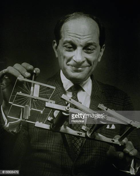 Stanislaw Ulam, foi pioneiro no início da fusão na bomba de hidrogênio ...