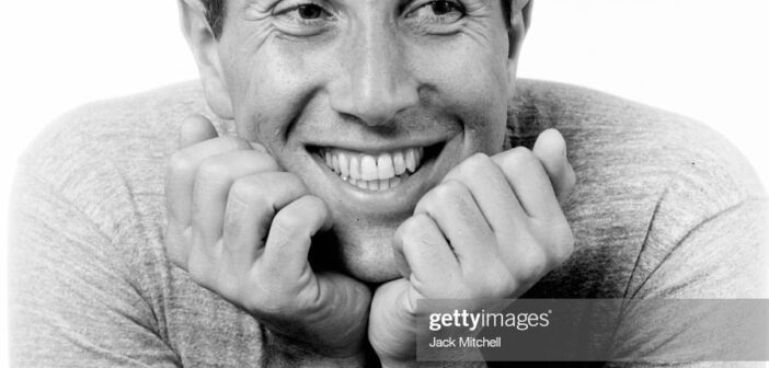 Tom Eyen, foi um prolífico dramaturgo experimental que escreveu o livro ...