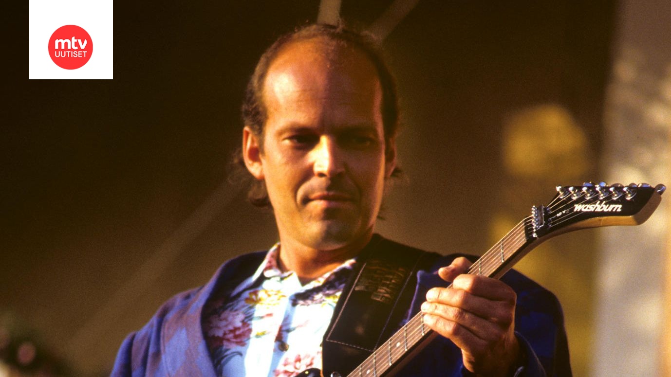 Lasse Wellander, guitarrista do grupo ABBA, começou a fazer parte do ...