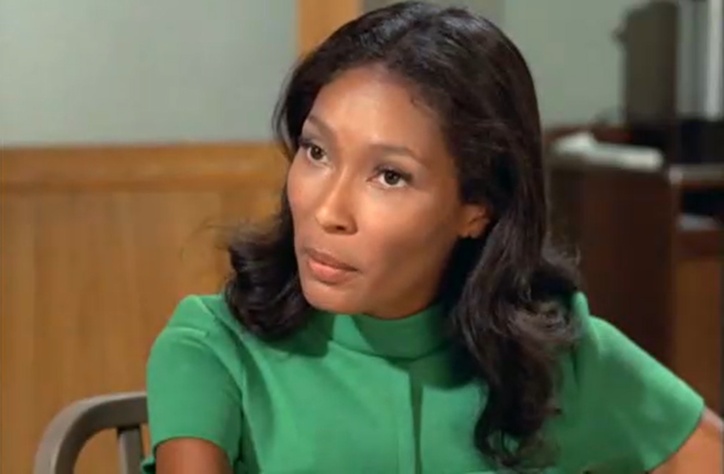 Marlene Clark, atriz escultural que interpretou a noiva de Lamont em ...