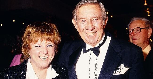 John Meillon, era um ator mais conhecido por seus papéis como um ...