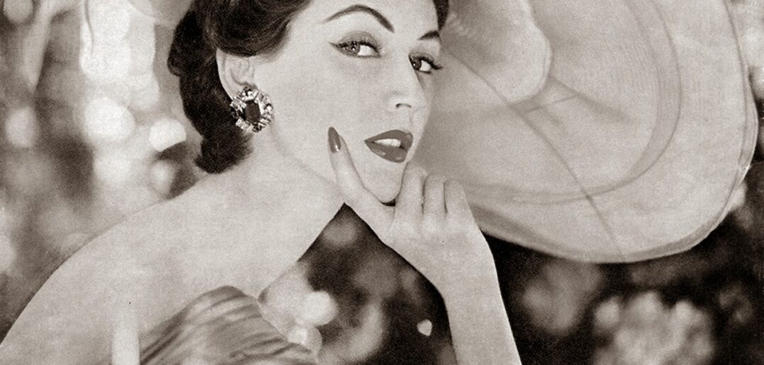 Dovima, modelo que Richard Avedon chamou de “a beleza mais notável e ...