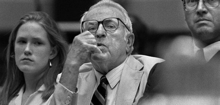 Abner Mikva, foi um dos principais políticos liberais do país por ...