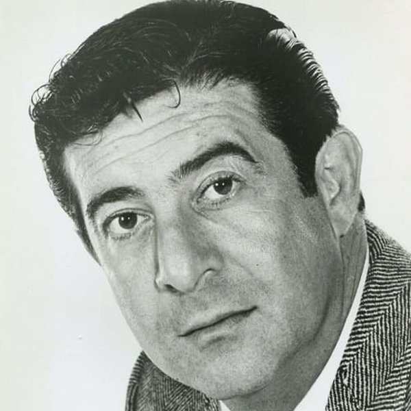 Harvey Lembeck, foi um ator que apareceu na Broadway como Harry Shapiro ...